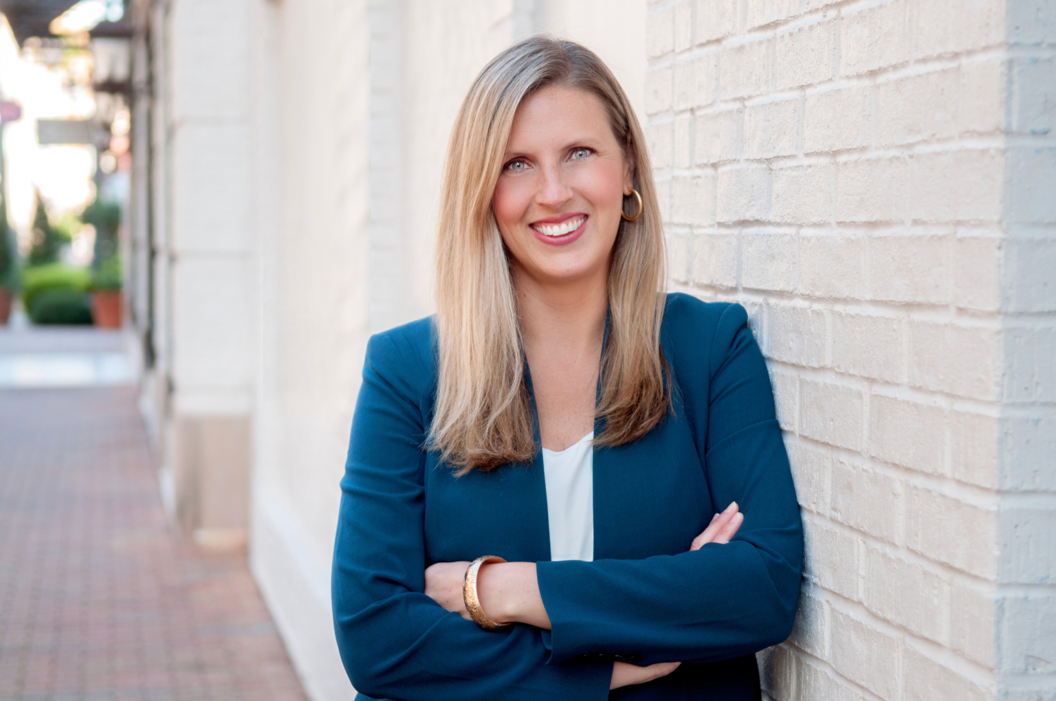 Advisory - Hannis T. Bourgeois